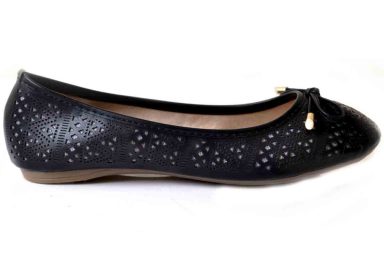 Metro Shoes Stylish Winter Footwear Collection 2017-2018