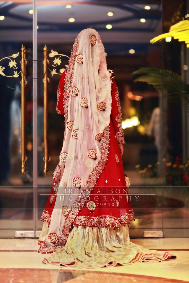 Latest Wedding Maxis Long Tail Dresses Designs Collection 2018-2019