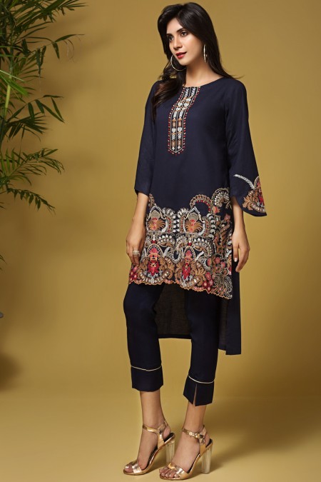 Mausummery Stitched Women Winter Dresses Designs 2018-19 Collection (23 ...