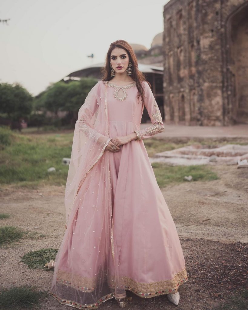 Latest Wedding Maxis Long Tail Dresses 2025 Designs Collection