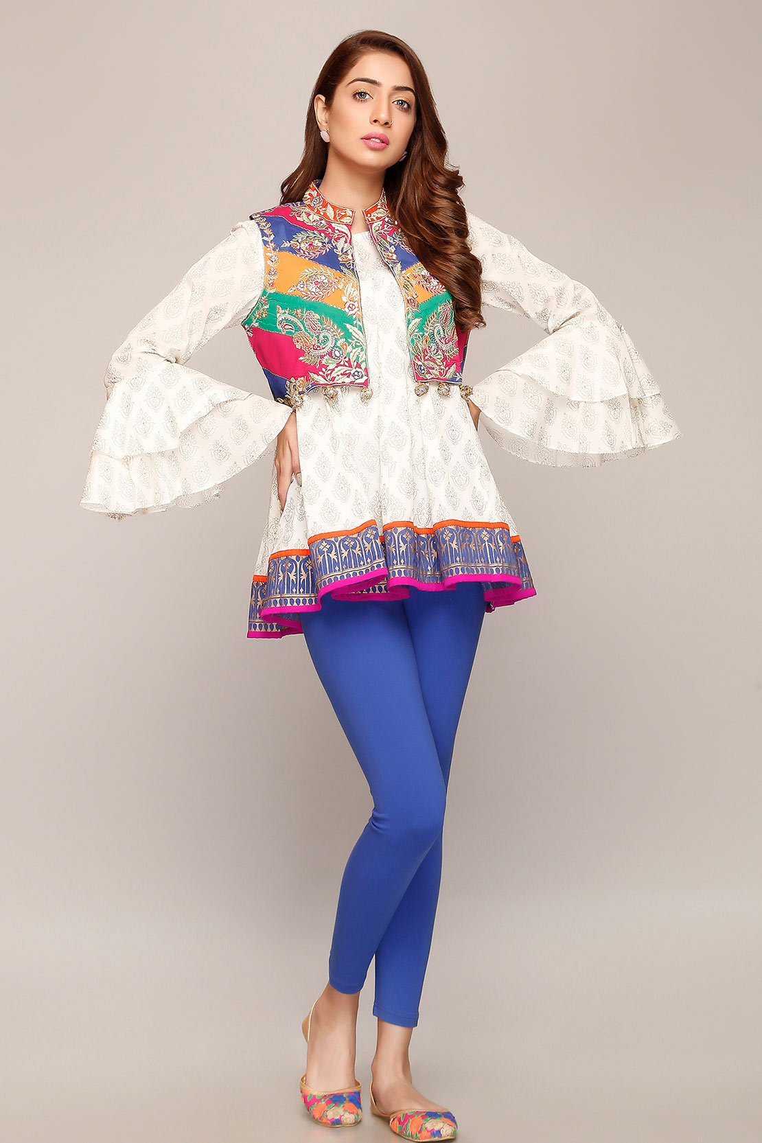 White Tunics Kurtis Latest White Dresses Trends Shalwar Kameez White Tunics Kurtis Latest White Dresses Trends Shalwar Kameez