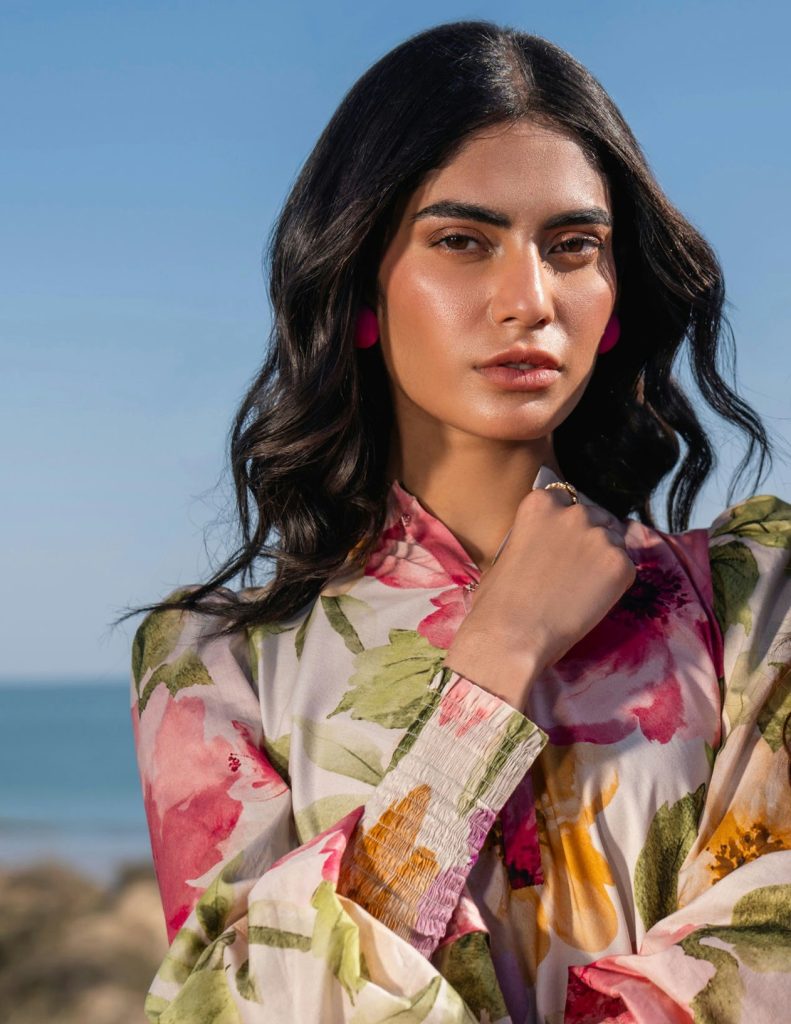 Sapphire Lawn Beautiful Printed Summer Dresses Collection 2024 (19 ...