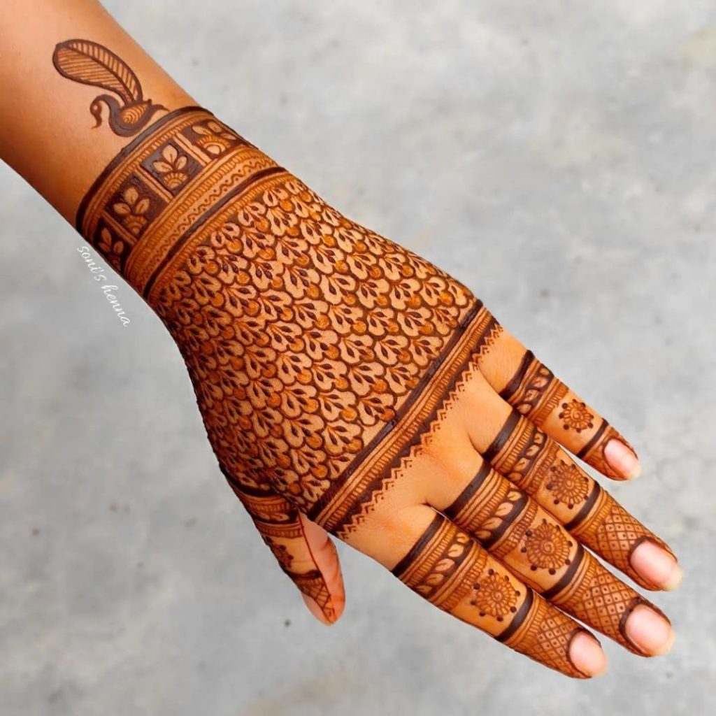 Pakistani & Indian Eid Mehndi Designs Collection (23) - StylesGap.com