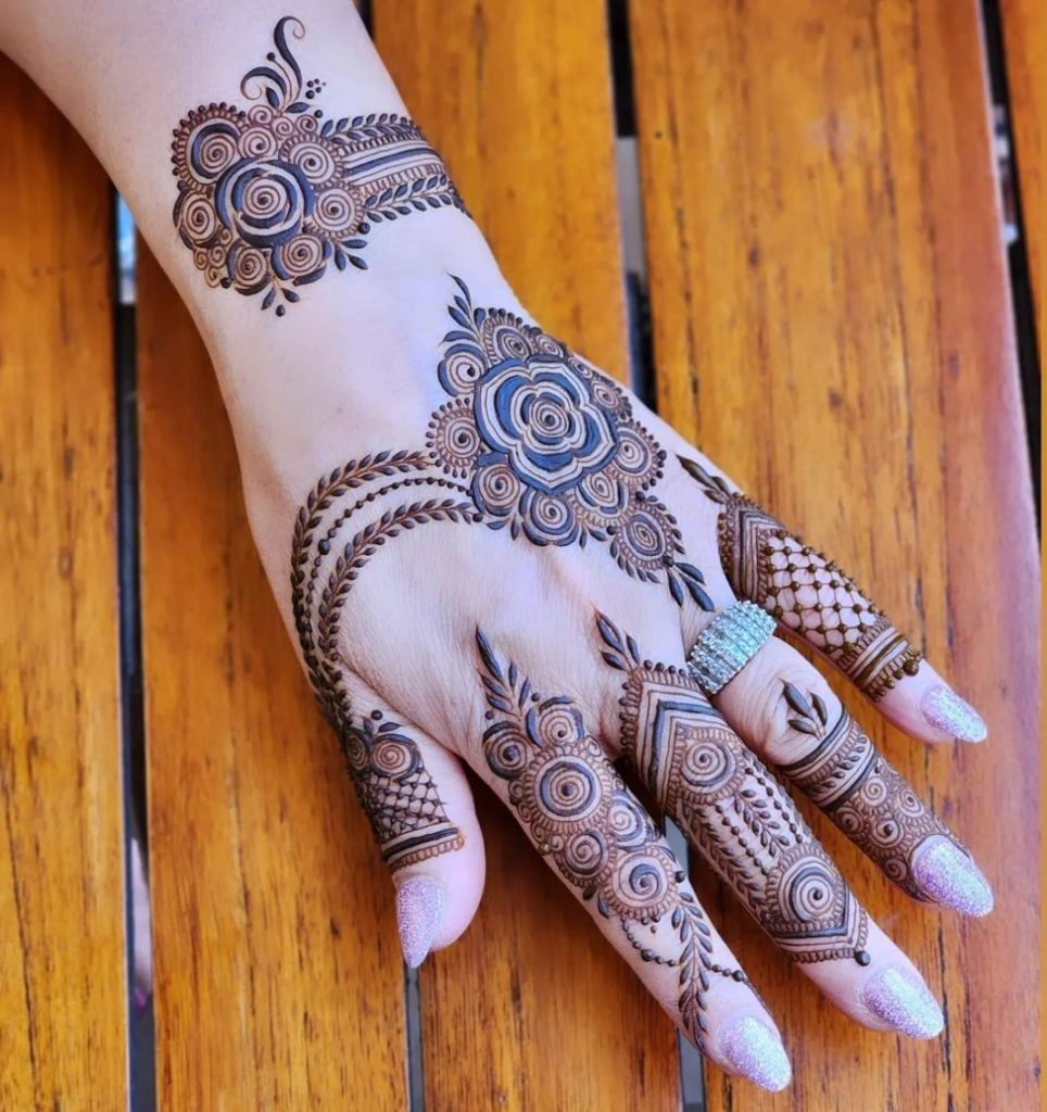 Latest Eid Mehndi Designs Stylish Best Collection (38) - StylesGap.com