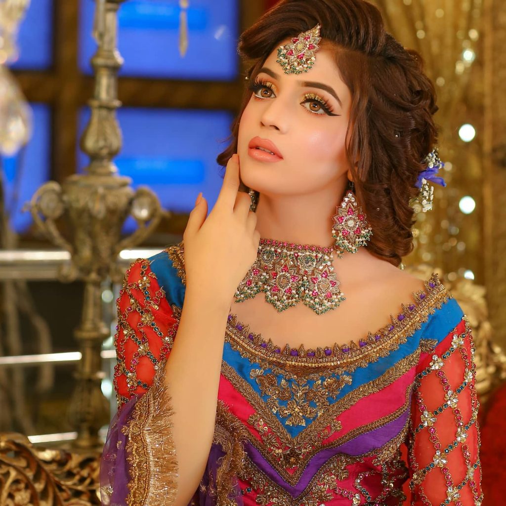 Latest & Best Kashees Hairstyles Bridal Wedding/ Party Wear 2025