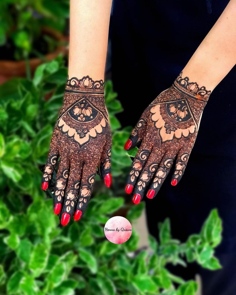Geometric Pattern Mehndi Designs (4) - StylesGap.com