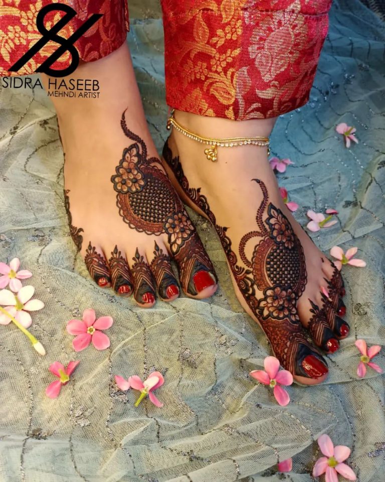 Simple & Easy Finger Mehndi Designs and for toes (3) - StylesGap.com