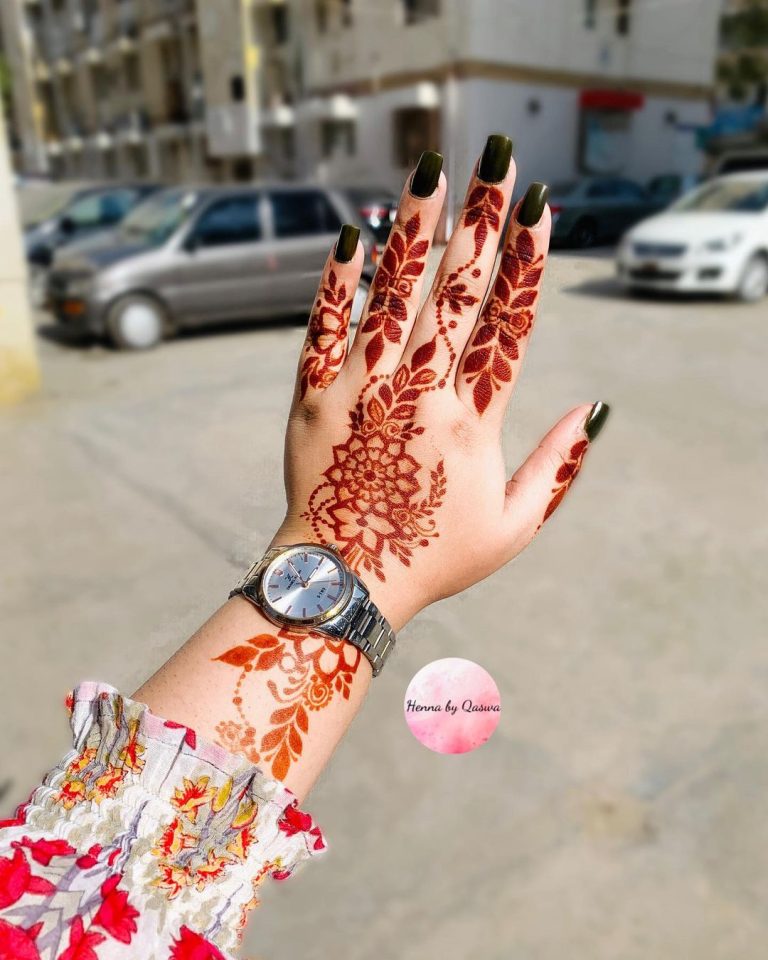 Simple & Stylish Eid Mehndi Designs. - StylesGap.com