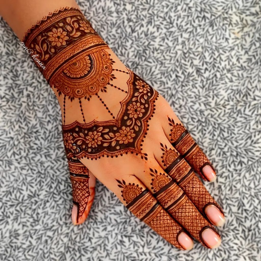 Stylish Tribal Mehndi Designs Latest Collection (4) - StylesGap.com